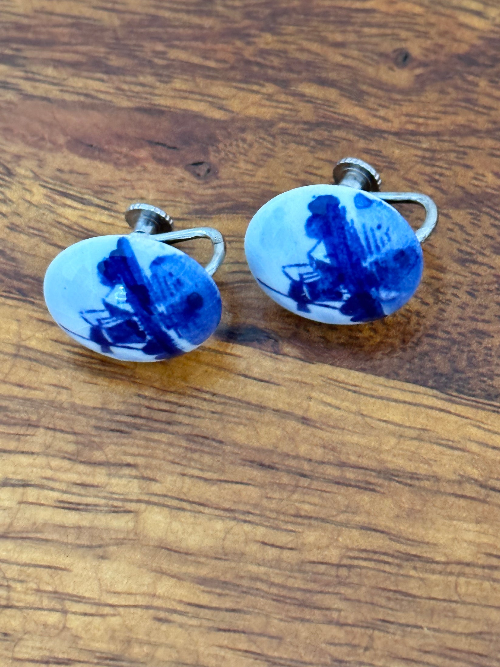 Official Mad Men props, wardrobe and set decoration from the original ...