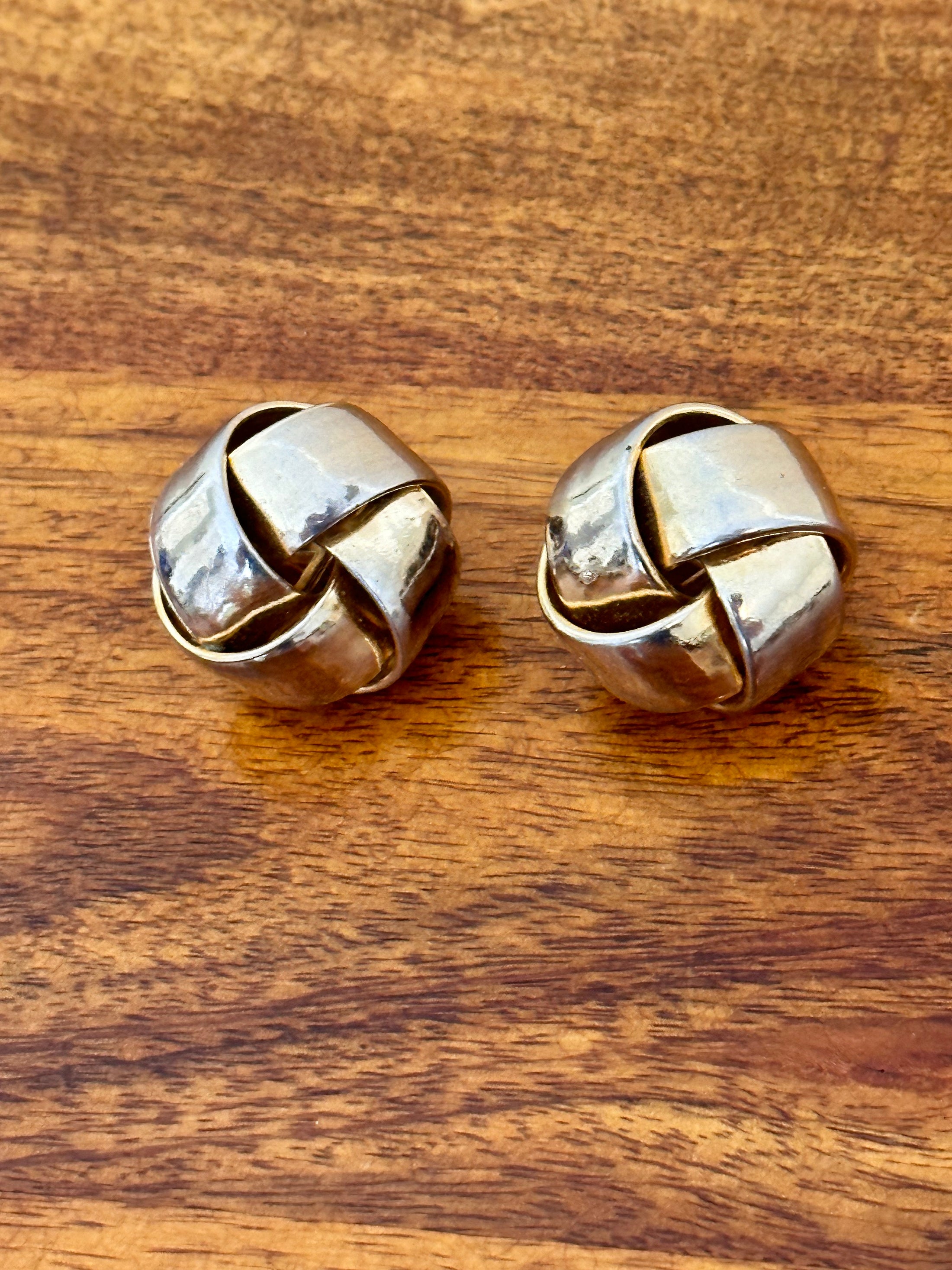 Official Mad Men props, wardrobe and set decoration from the original ...