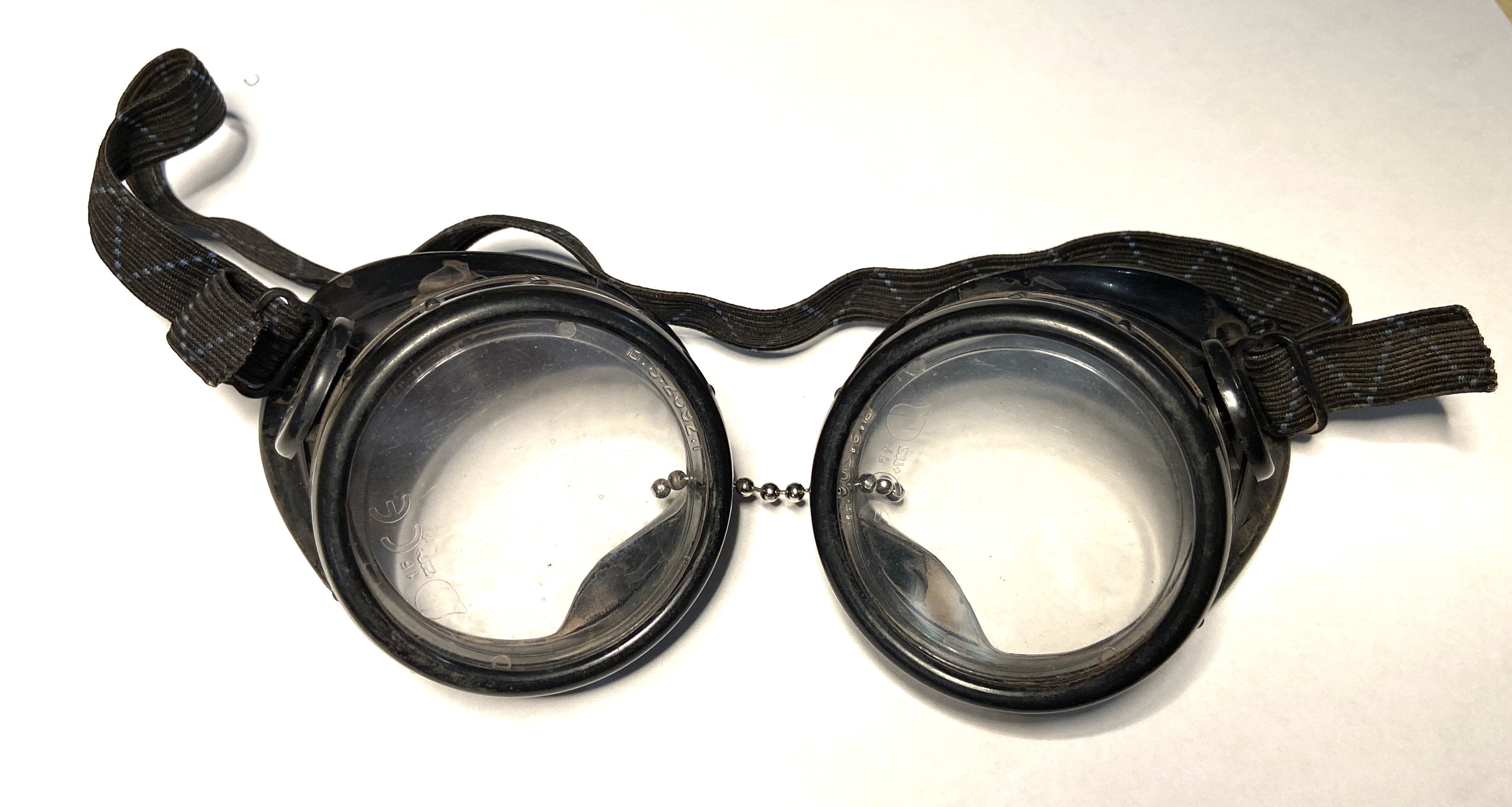 THE TICK: Edgelord's Goggles – HOLLYWOOD PICTURES STUDIOS, LLC.